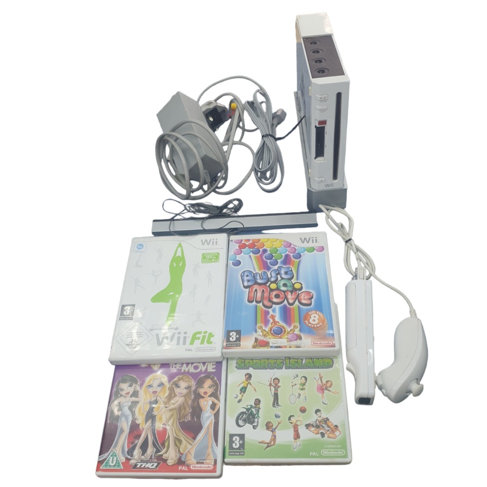 Nintendo Nintendo Wii console + games bundle - Own4Less